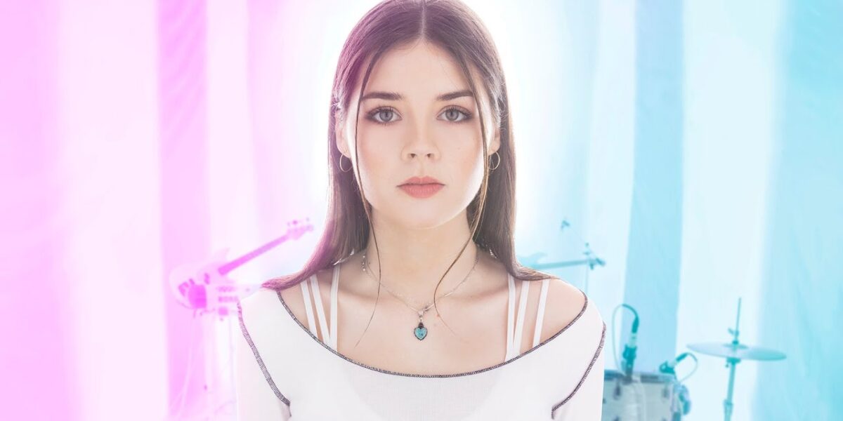 Elise Trouw is back with another stunning live looped track - See ...